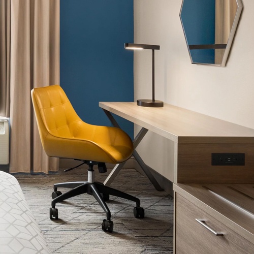 Desk chair Holiday Inn Express