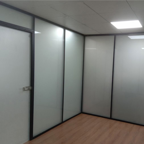 Frosted interlayer laminated glass bathroom partition and door system